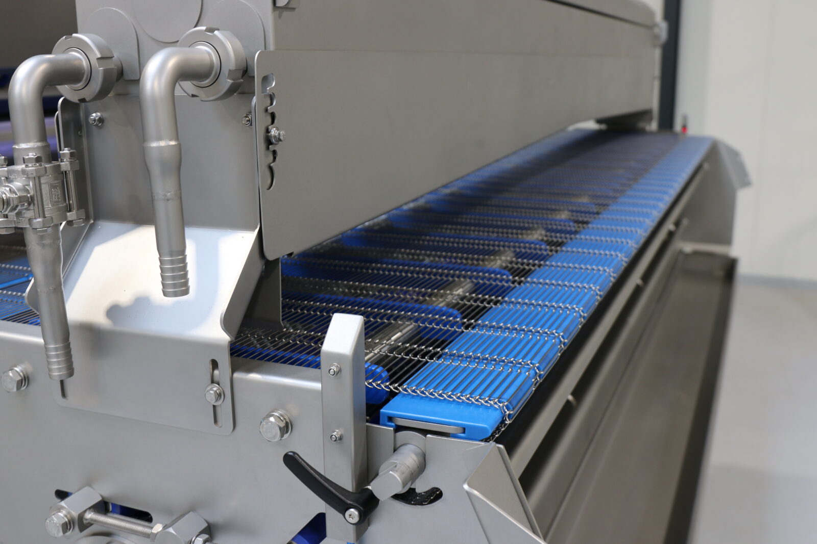 bread decoration décor unit 700 2500 spray and seeding danmatic s décor unit is a modular system ...