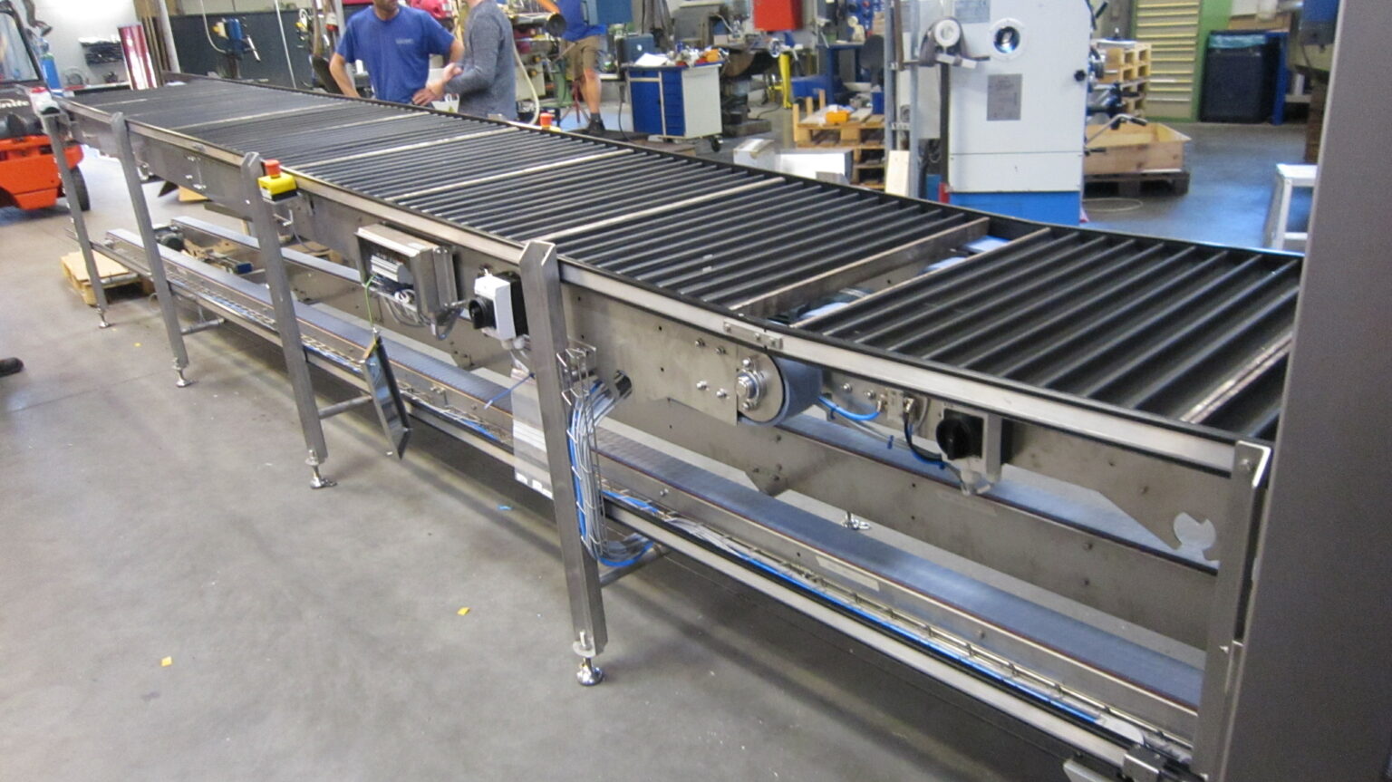 Indexing Conveyors and Conveyor Systems