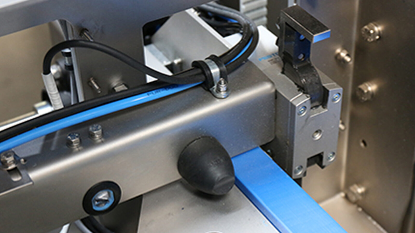 Tray Handling System