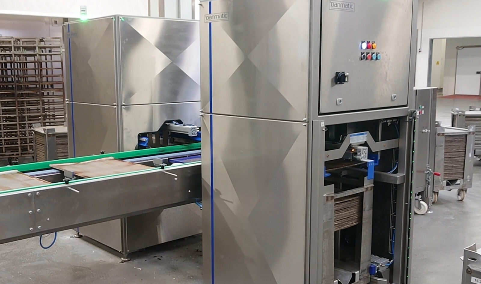 Danmatic’s Tray Feeder – Industrial model, is designed and built for high-speed industrial lines ...