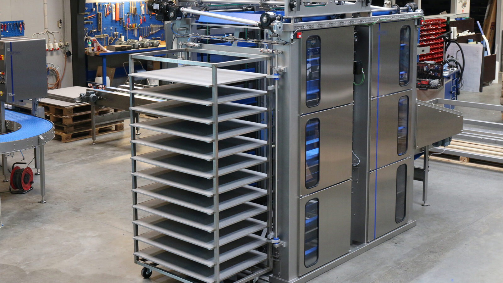 Tray Handling System