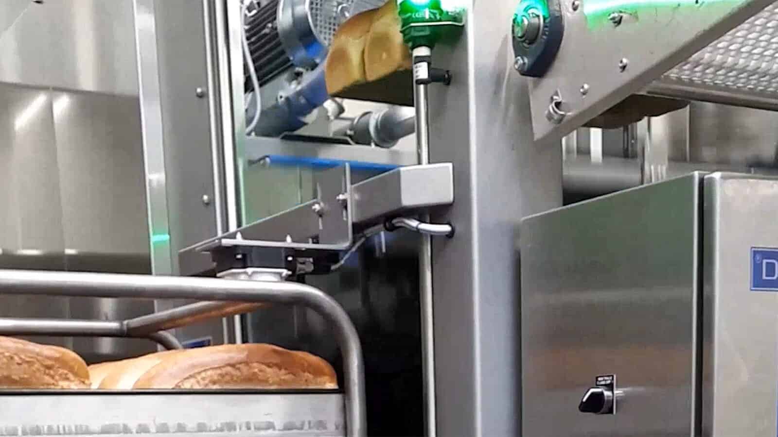 Tray Handling System